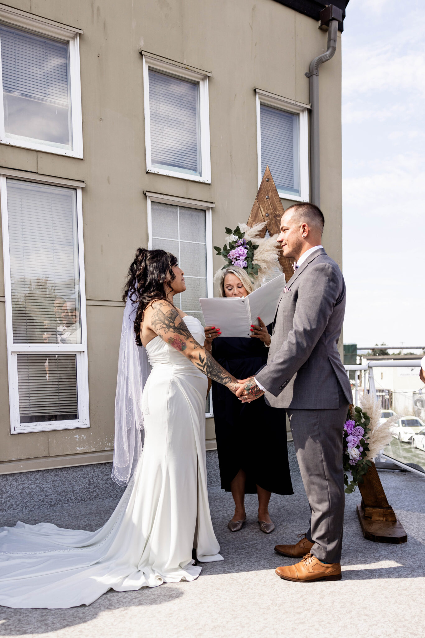 Modern Wedding in Victoria, BC - amandareedphotos.com