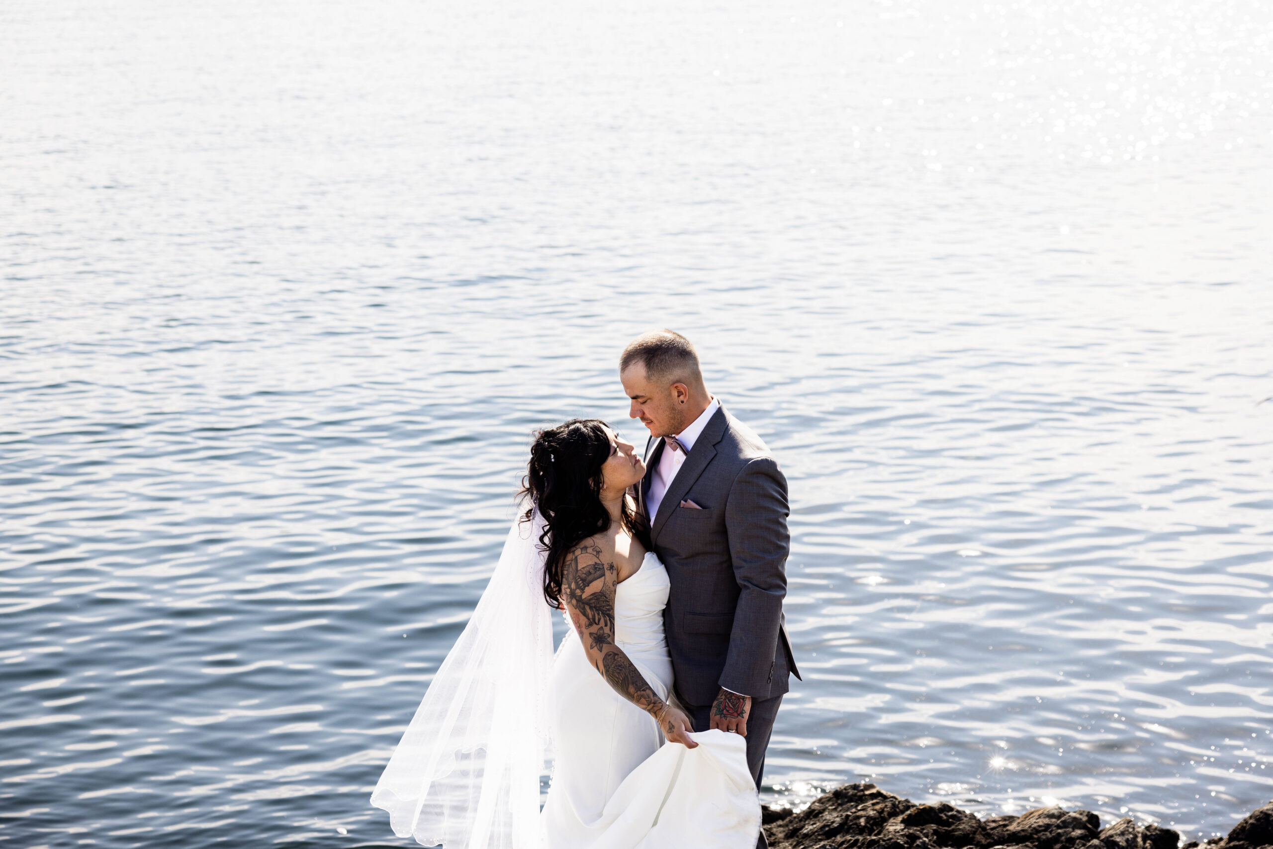 Modern Wedding in Victoria, BC - amandareedphotos.com